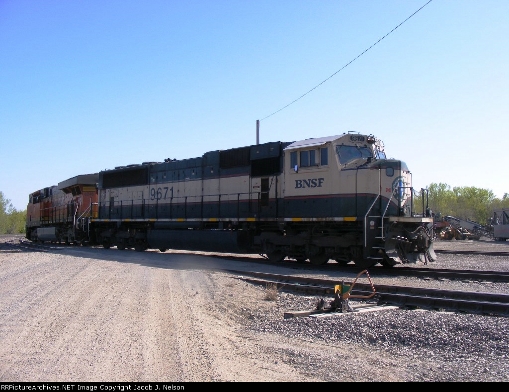 BNSF 9671